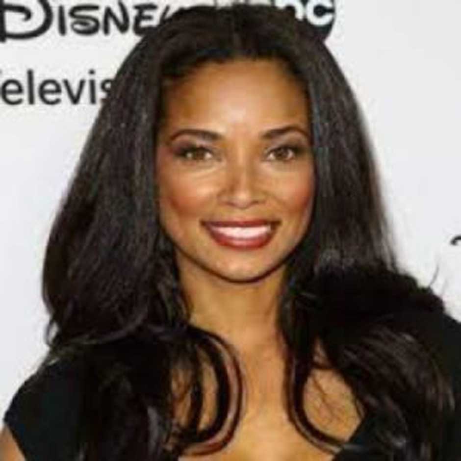 Ashley Victoria Winzer Personal Life - Ecomuch